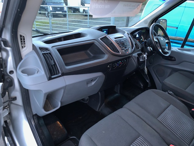 Ford transit mk8 Trend model (19) | Bartletts Service Station Isle of Wight