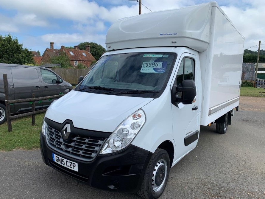 RENAULT MASTER LUTON (2) | Bartletts Service Station Isle of Wight